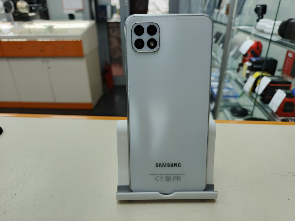 Смартфон Samsung Galaxy A22s 5G 4/128 ГБ RU, Dual nano SIM, белый, б/у, уценка