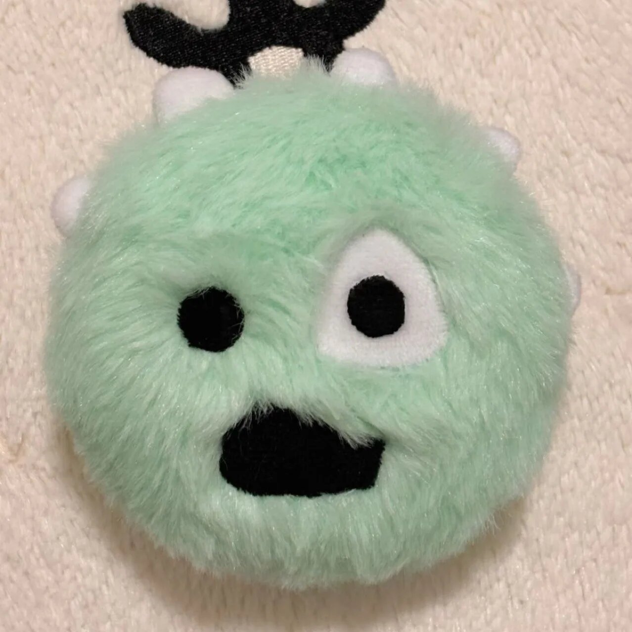 Плюшевый брелок Cortisball Ugly Cute
