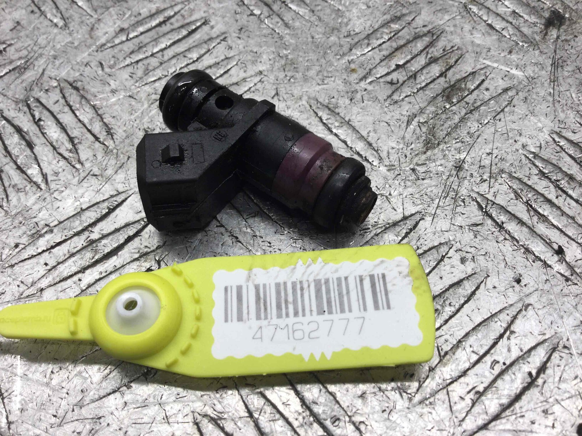 Б/У Форсунка Renault Scenic 2 поколение (2003-2006) 2009 г.