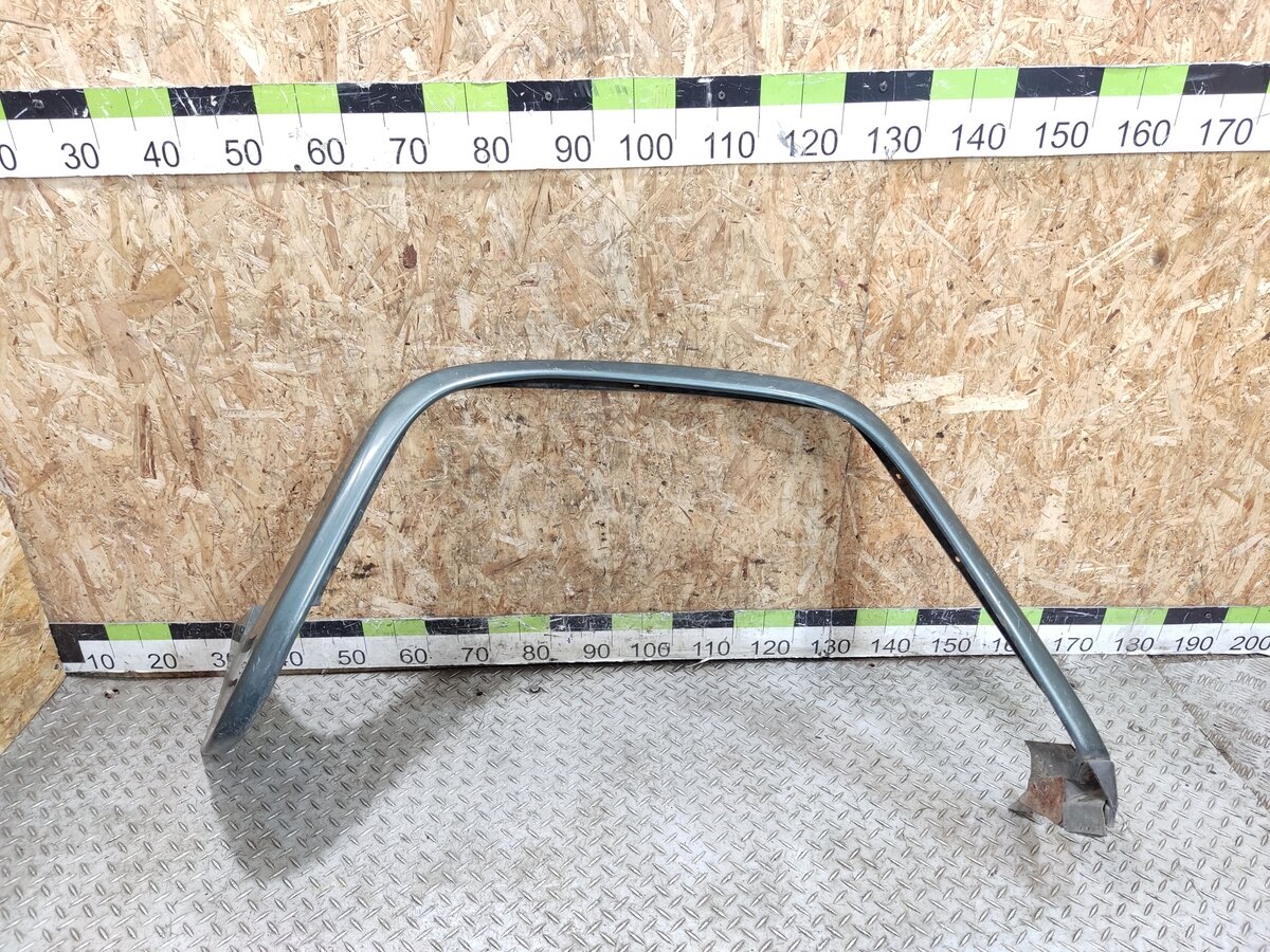 Молдинг крыла переднего левый MERCEDES G w463 4638804806