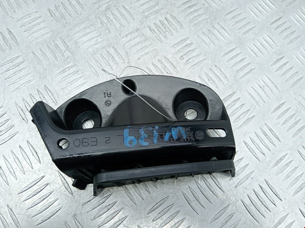 Кронштейн (крепление) заднего бампера левый BMW 3-Series (E90/E91/E92/E93) 51127118193 арт. 1761670