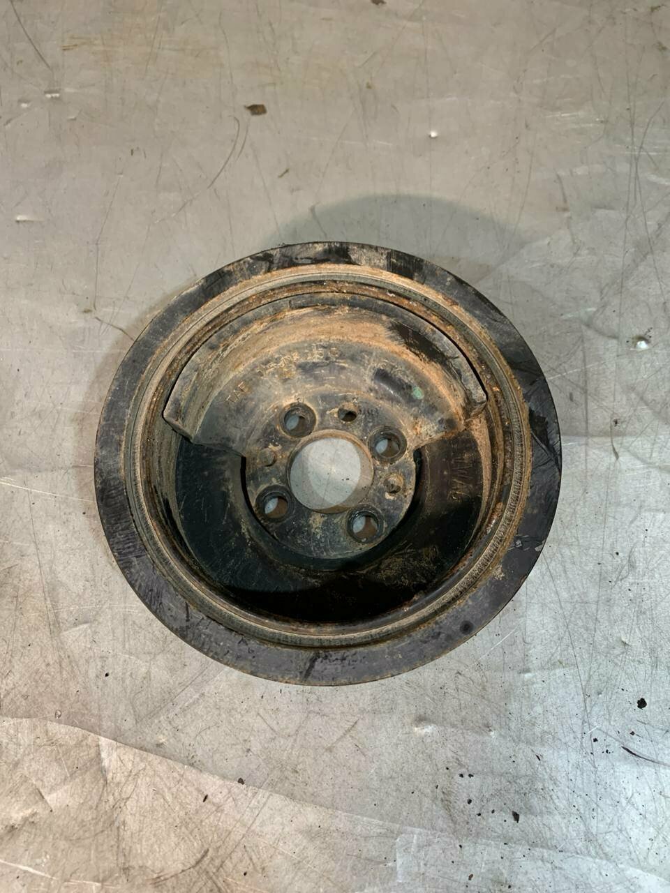 Шкив коленвала Volkswagen Polo 4 (2001 - 2005) 03G105243