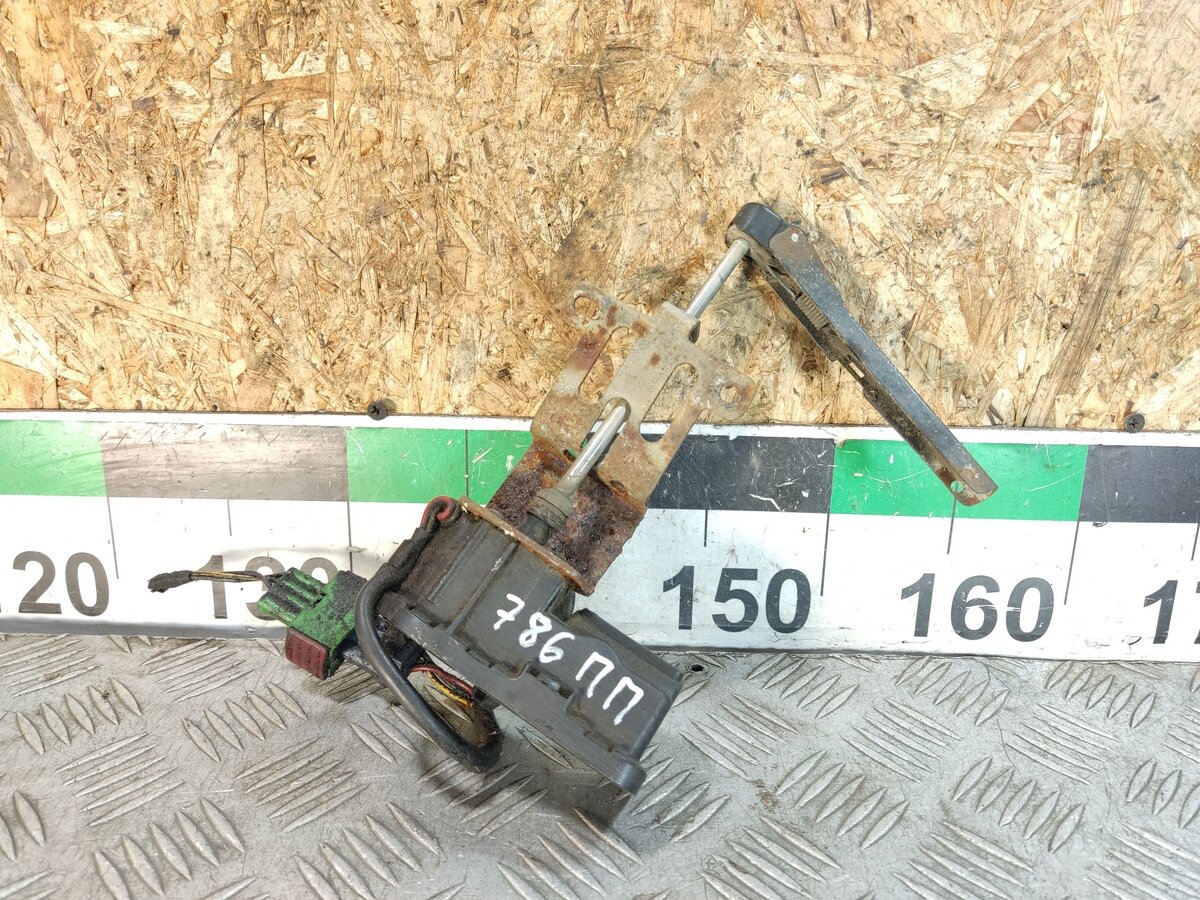 Моторчики прочие SAAB 9-5 1998-2002 4560702