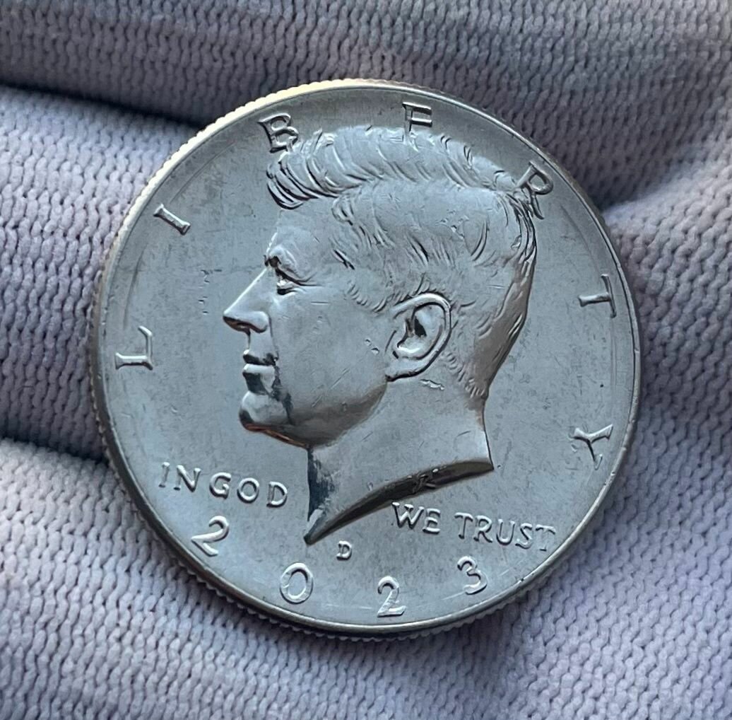 США 50 центов Кеннеди 2023 года монетный двор D