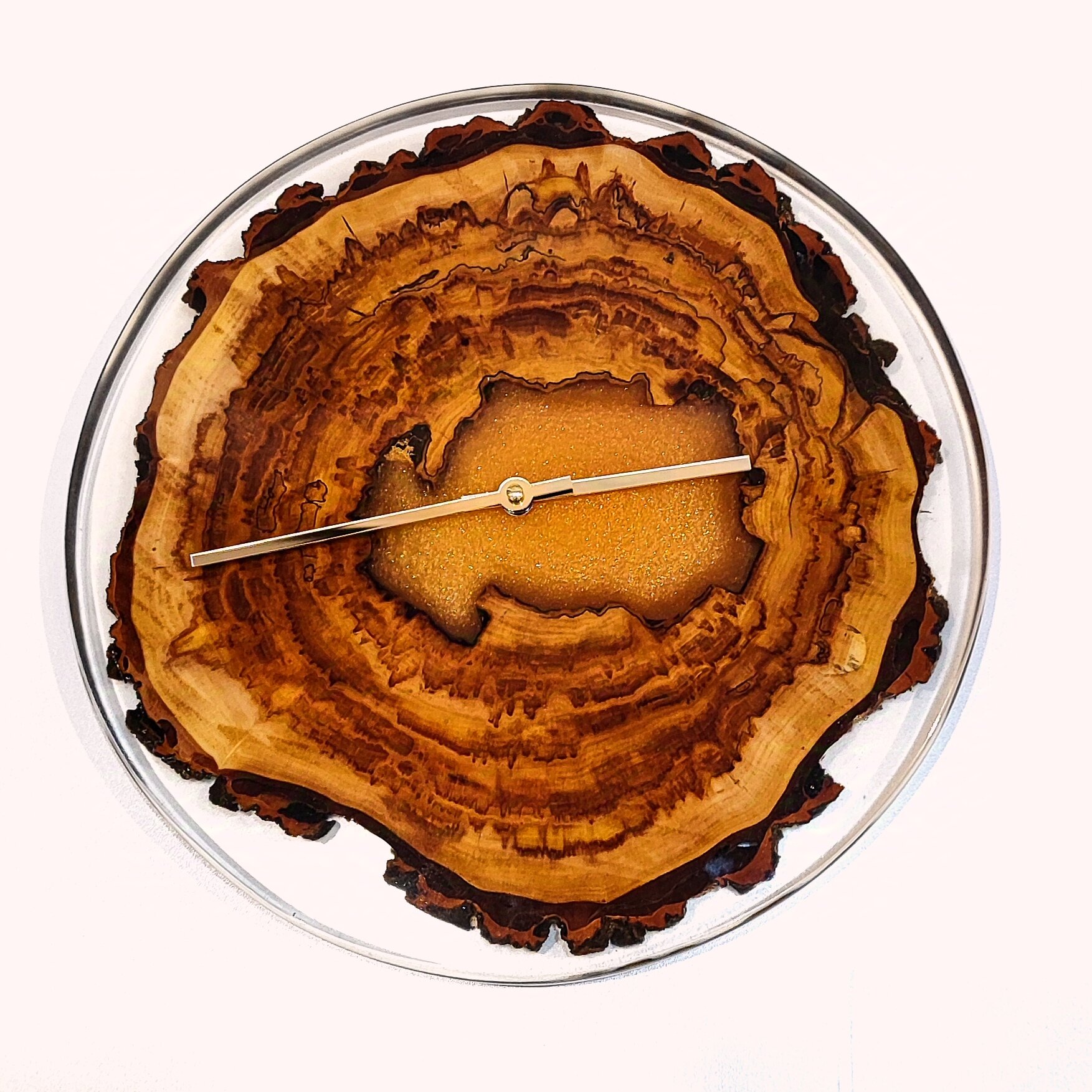 Часы настенные ручной работы из дерева и эпоксидной смолы "Абрикос 24-10"