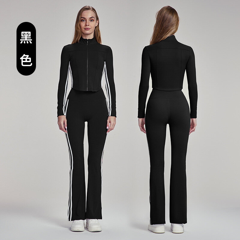 Костюм спортивный