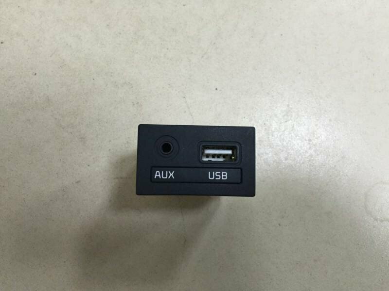 Разъем USB AUX Kia Cerato YD 2013-2020 кат.номер: 96120A7000