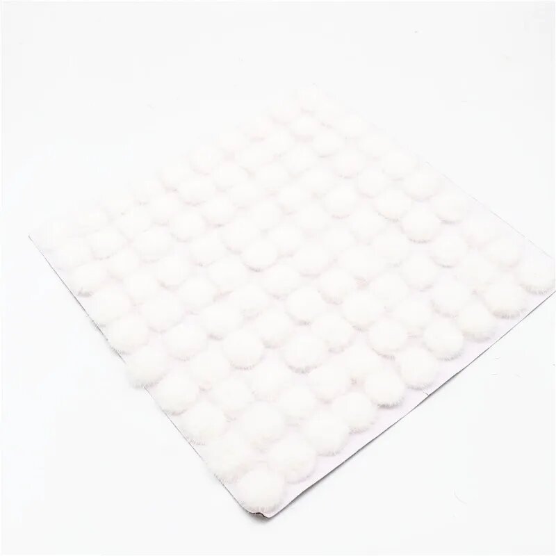 Помпоны из норки 30 мм, набор из 10 штук Белый, white