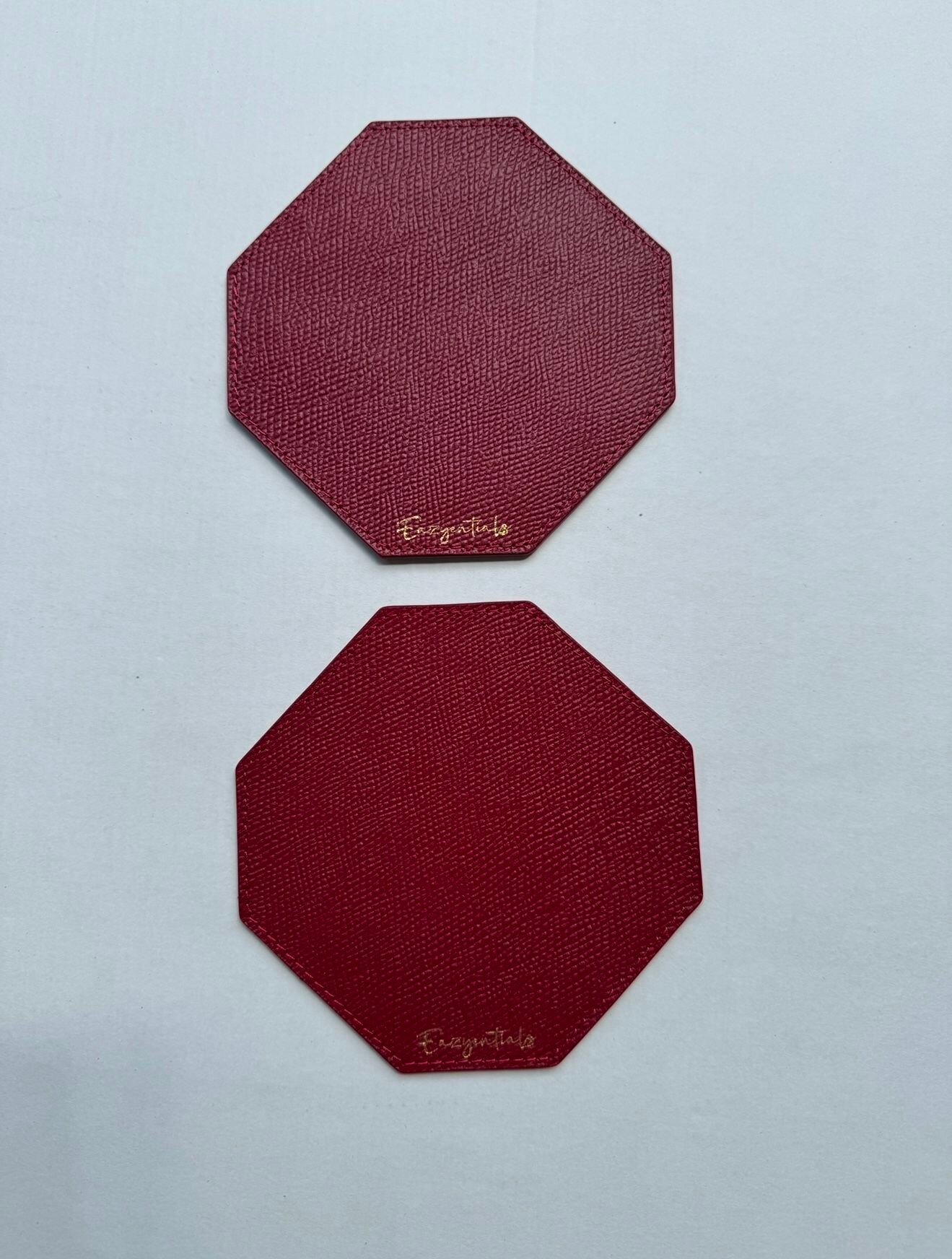 Подставка под стаканы из натуральной кожи, "Костер", набор 2 шт. Eazyentials "Бордо"/подарок на 8 марта