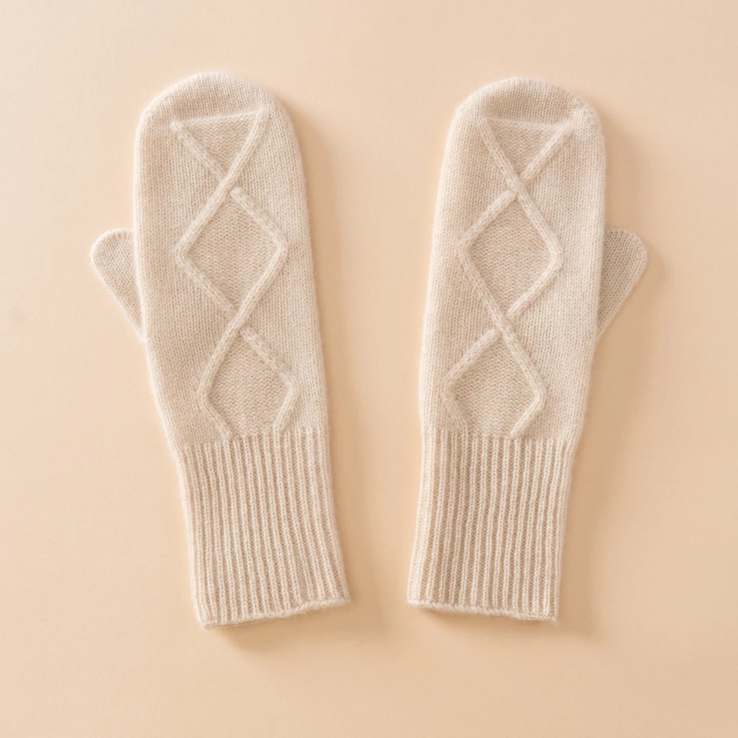 Варежки для женщин