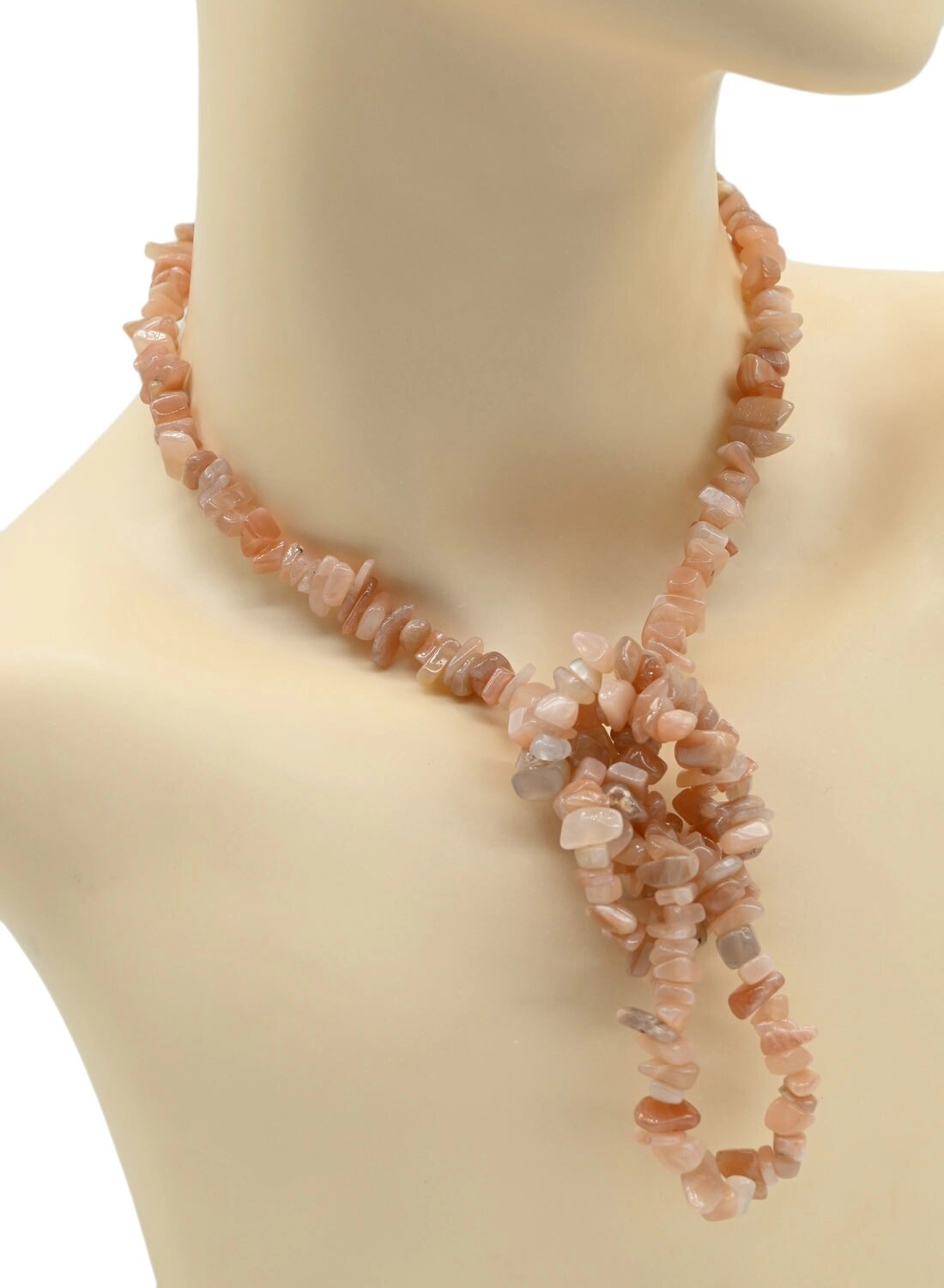 Бусы, лунный камень