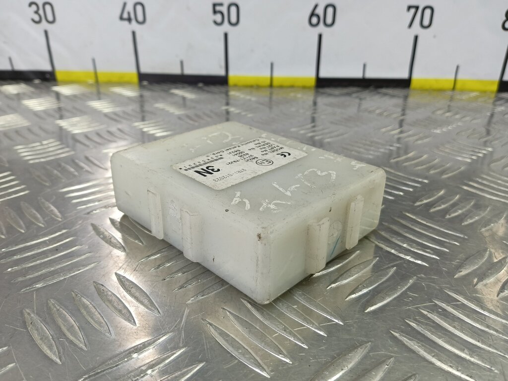 Блок управления центральным замком Б/У для SUZUKI SX4 I рестайлинг (2009—2014) 3717179J02