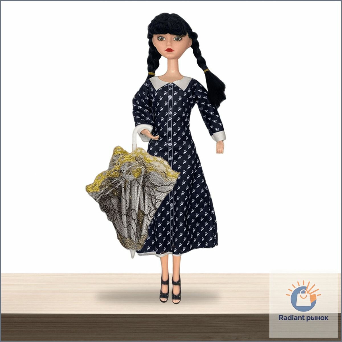Кукла Wednesday Addams из сериала Семейка Адамс , 28 см, ПВХ и ткань, чёрная