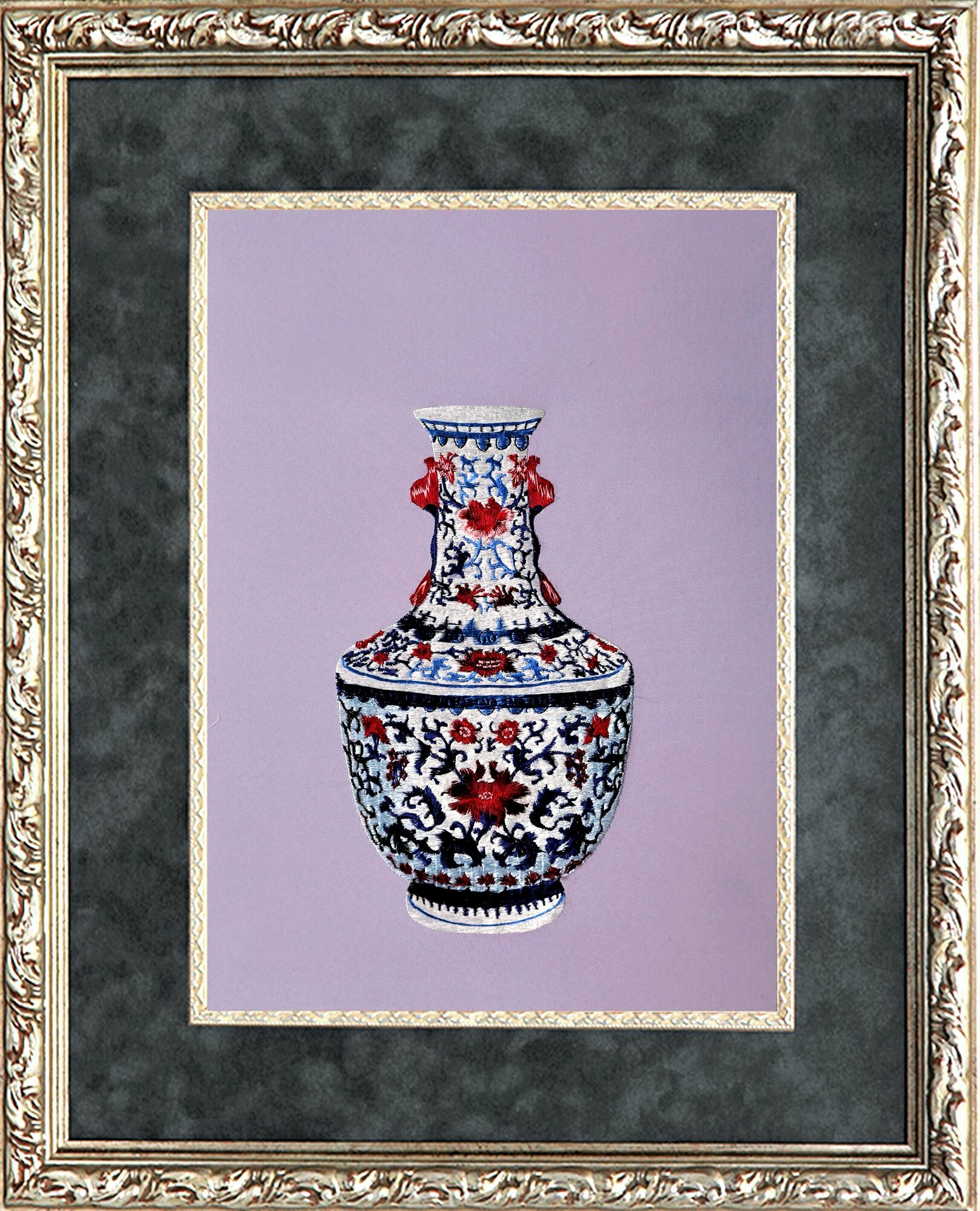 Картина Живой Шелк Китайская ваза с росписью гвоздиками, вышивка шелком ручная с 3Dэффектом/см 40х50х3/багет+паспарту