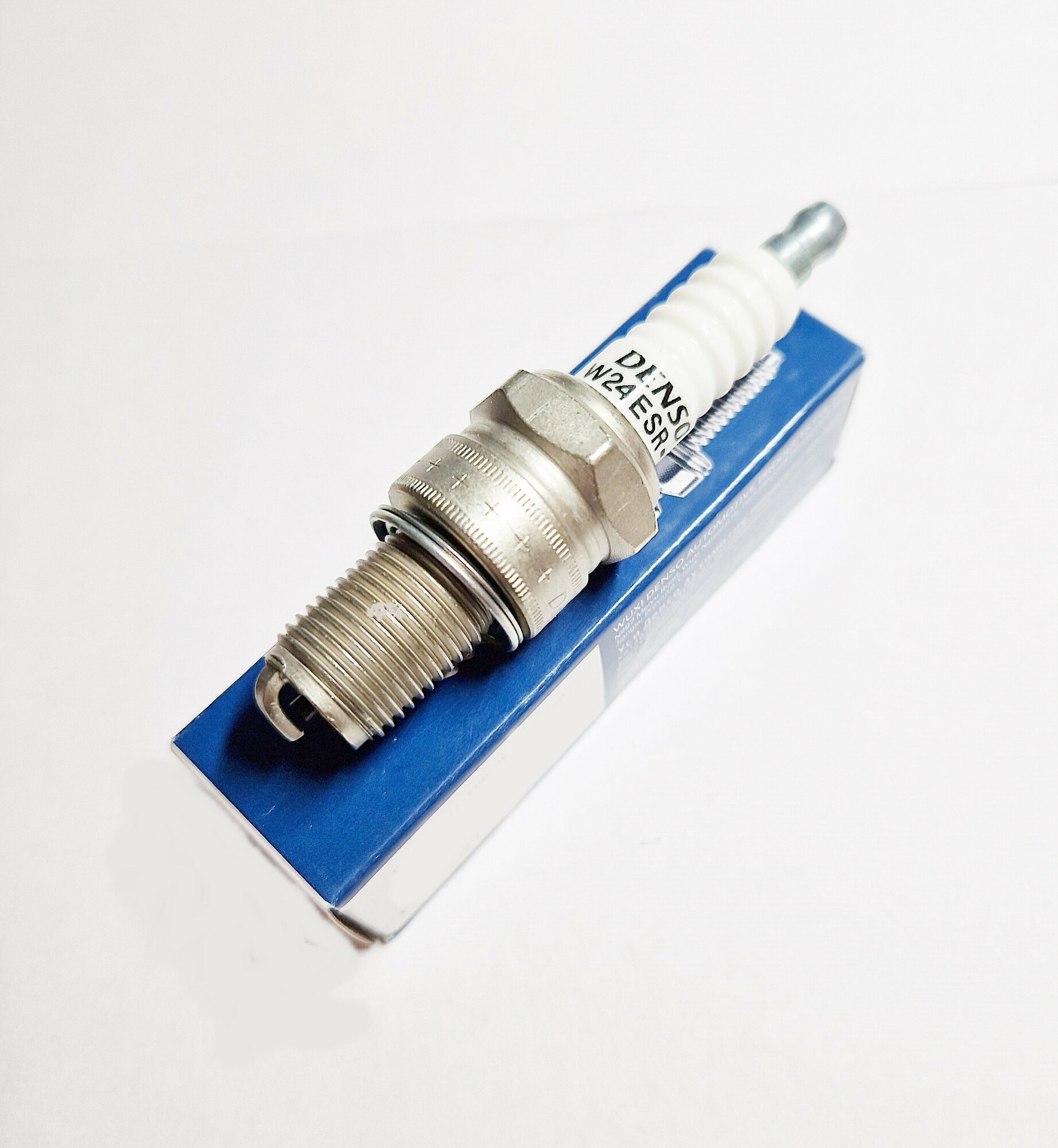 Cвеча зажигания Denso X24ESR-U 4101 для мотоциклов YAMAHA, SUZUKI, KTM, HONDA, KAWASAKI