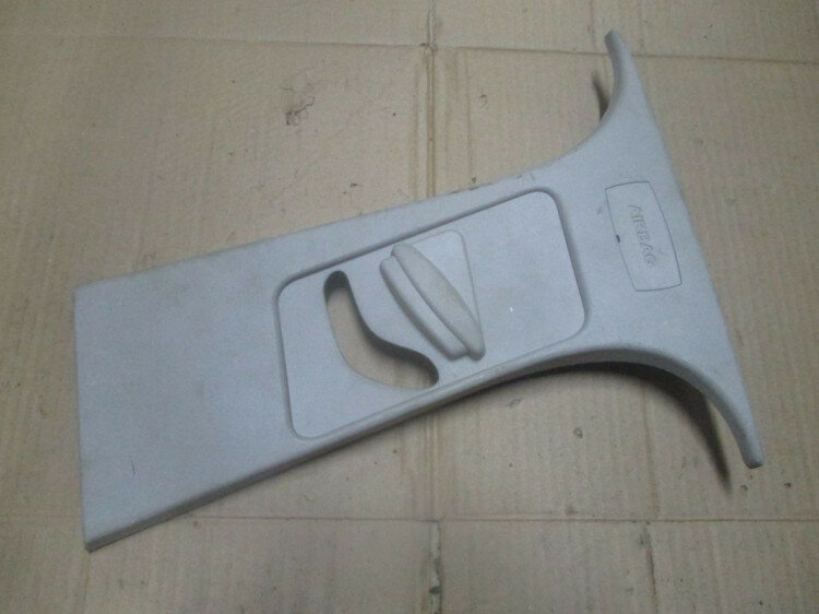 Облицовка стойки средней верхняя левая 98ABA24583BKW AUW Форд Фокус 1 с 1998 по 2001г