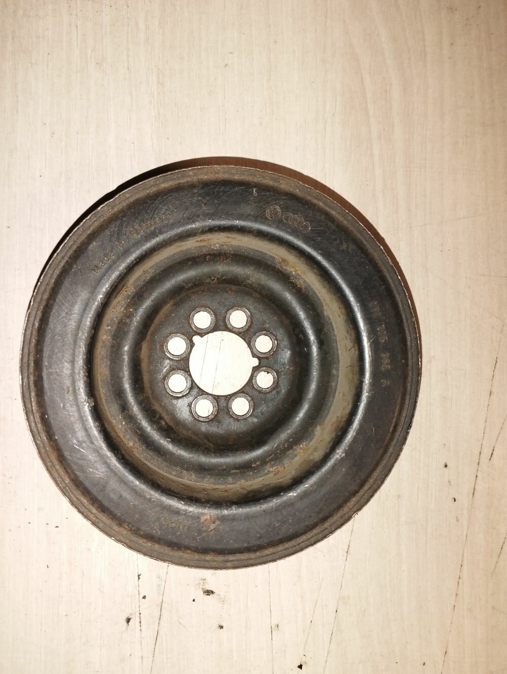 Шкив коленвала Audi 2.6 2.8 AAH ABC 078105255F