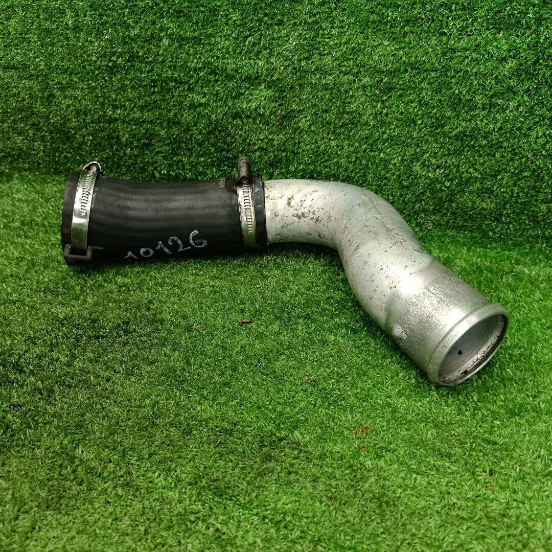 Патрубок интеркулера Kia Sportage 3 рест. 2014 282562F450