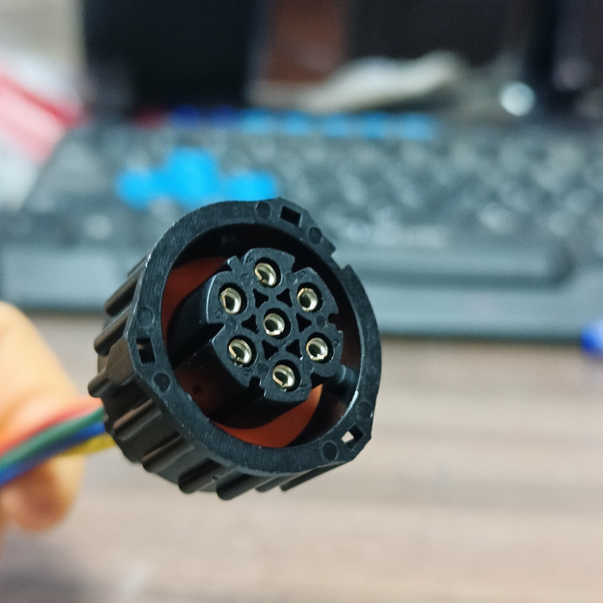 Разъем (штекер) 7 контактов фар и зад. фонарей VAG GAZ Cummins (гнездовая часть)