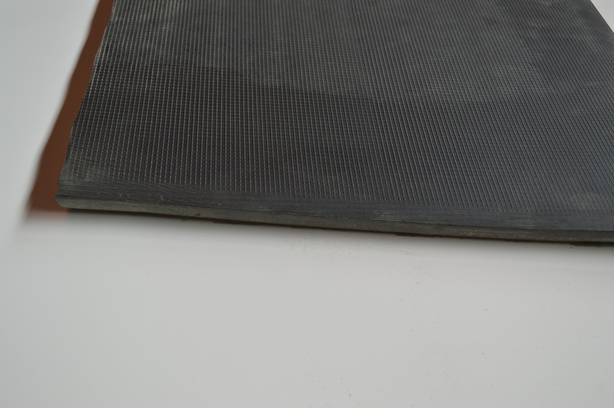 Пластина резиновая пористая (губчатая) 5 мм. Размер 300х690 мм