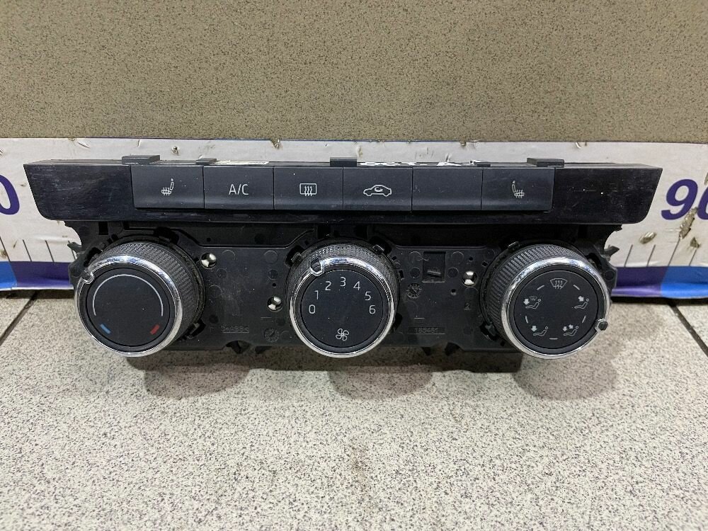 Блок управления отопителем Skoda Octavia III (2013—2017) 5E0820047N