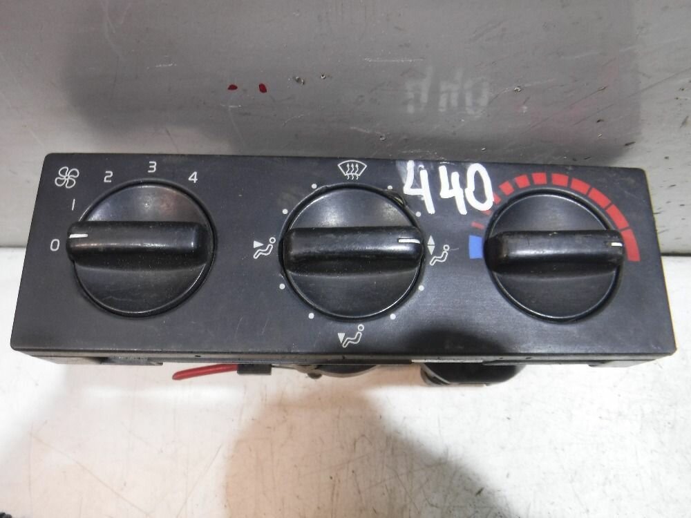 Блок управления отопителем Volvo 440 463072