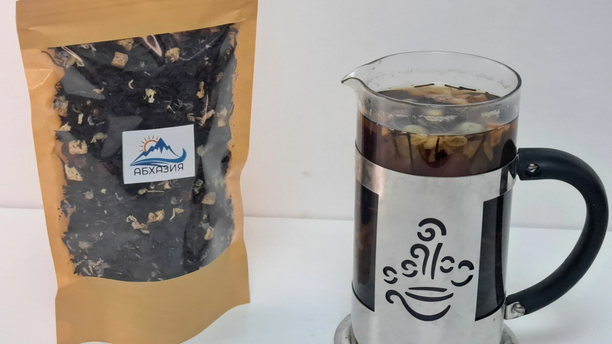 Чай из Абхазии "Фруктовый наглец" 100гр.