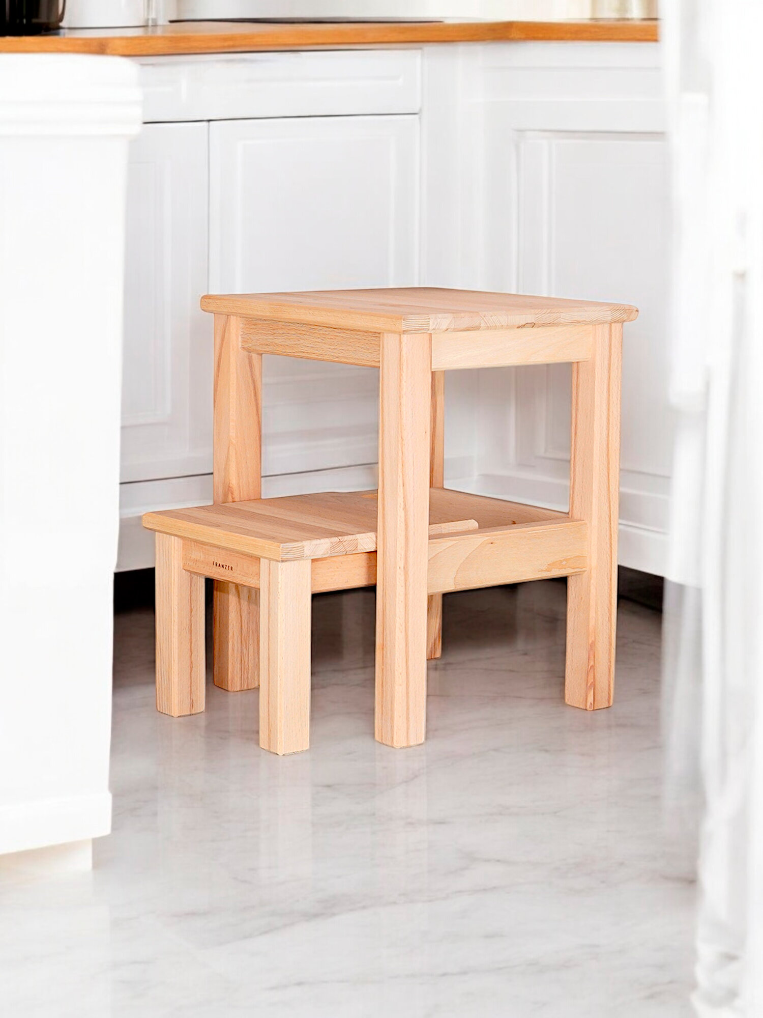 Табурет-стремянка из массива бука Францер