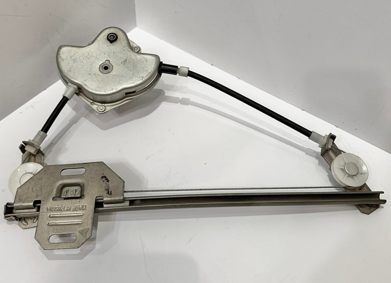 Стеклоподъёмник задний левый механический ВАЗ LADA 2110-2112, Приора 2170-2172