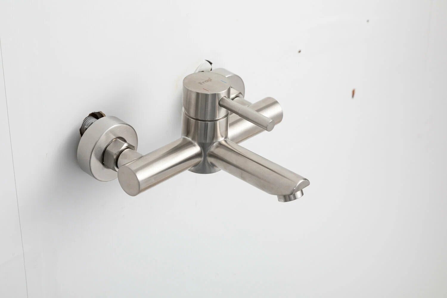 Смеситель для ванны Frap F46807, однорычажный, сатин