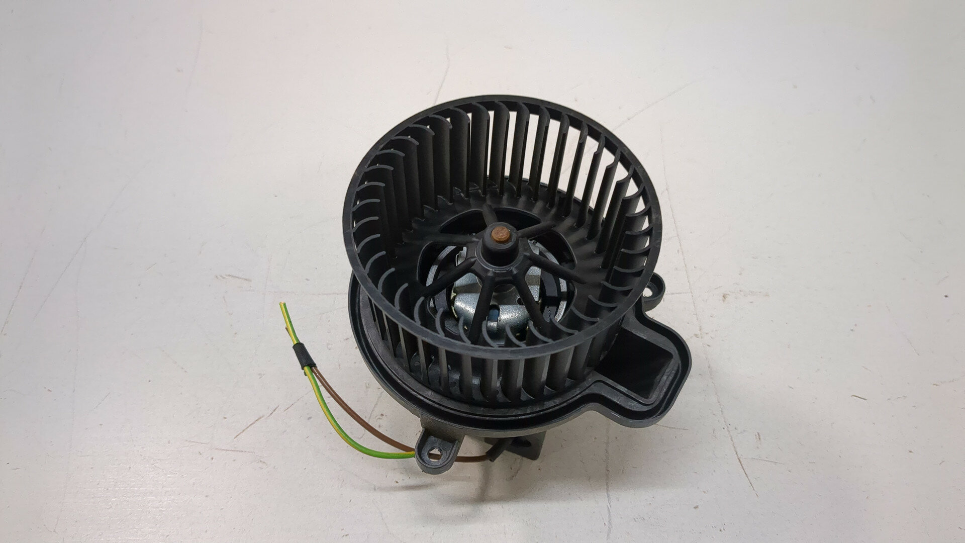 Двигатель отопителя (моторчик печки) Volvo XC90 Б/У