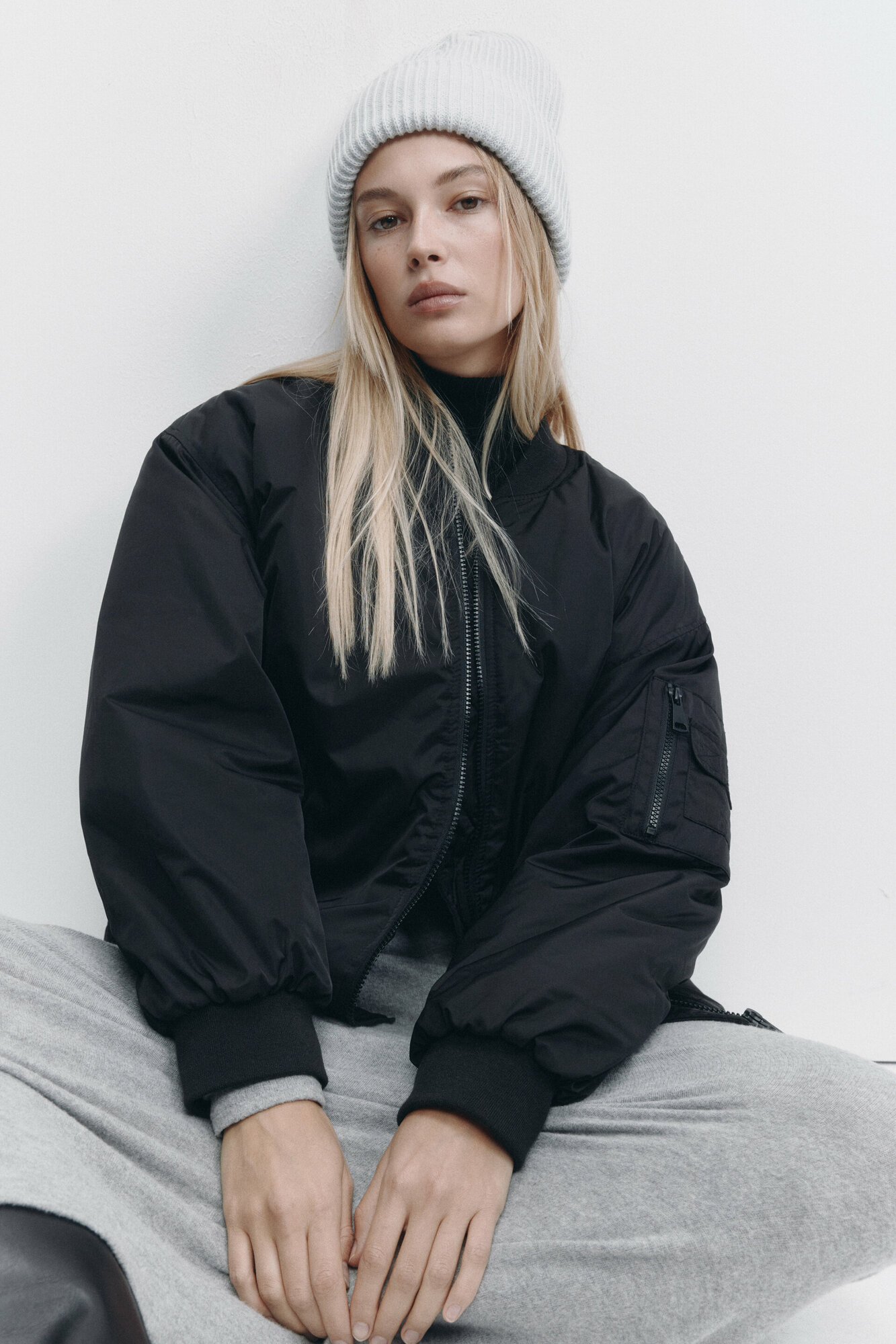 Шапка-бини для женщин