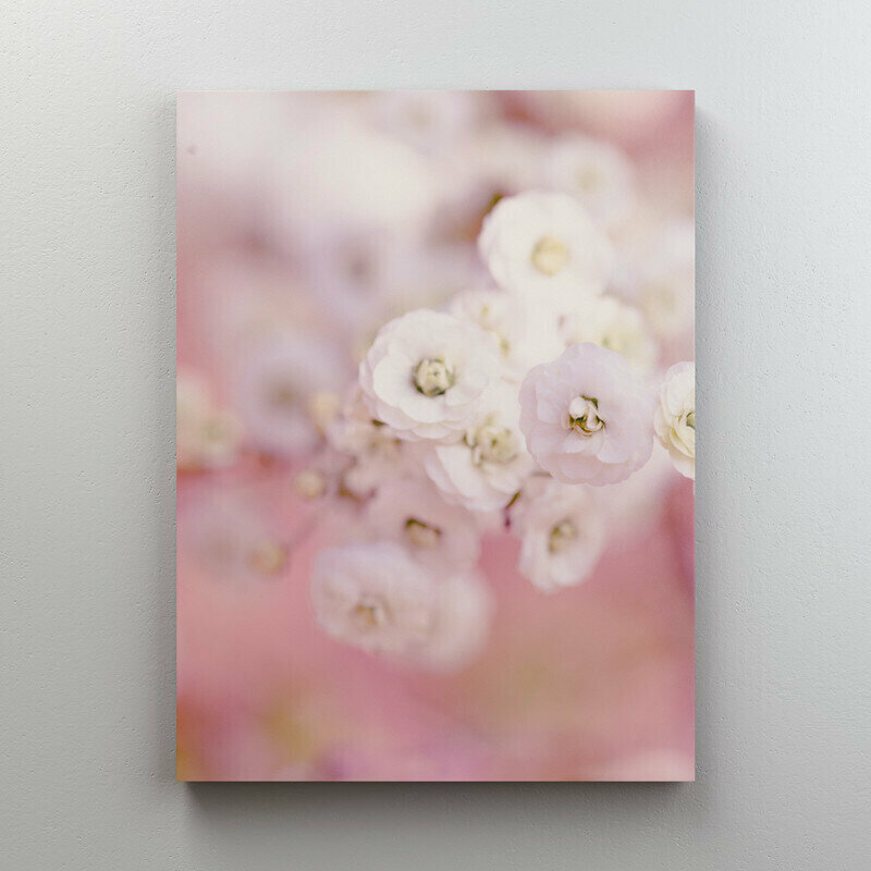 Интерьерная картина на холсте "Веточка нежных розовых цветов" размер 22x30 см