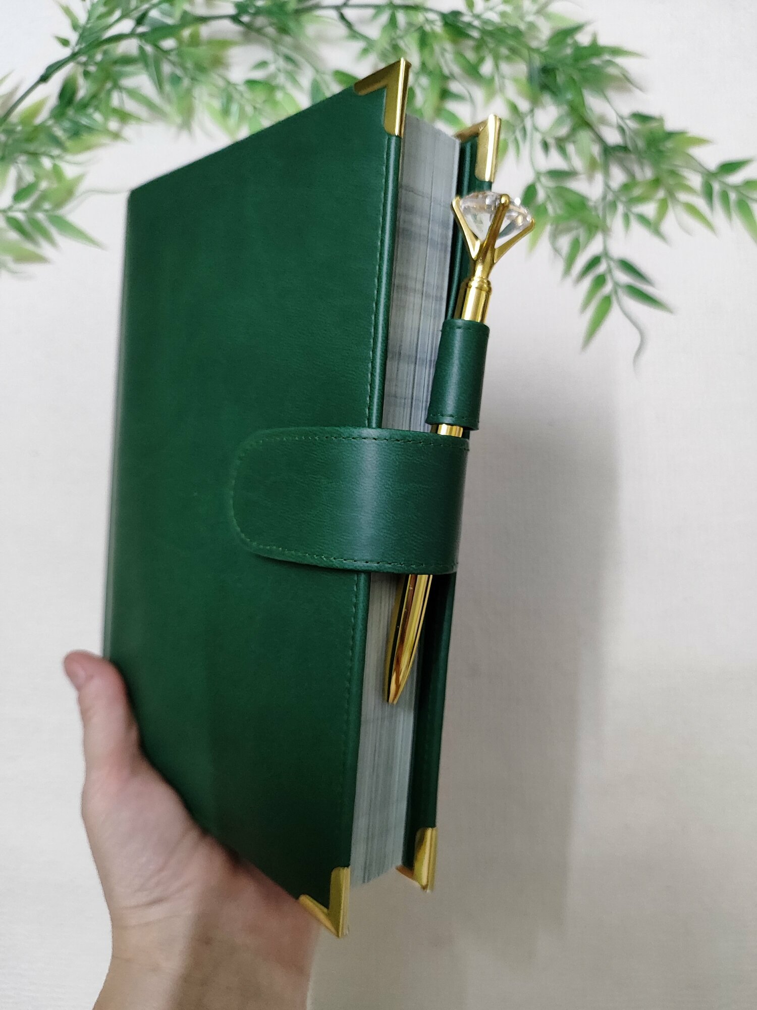 Женская записная книга "Дриада", А5, в книжном переплёте, 160 л, обложка из экокожи