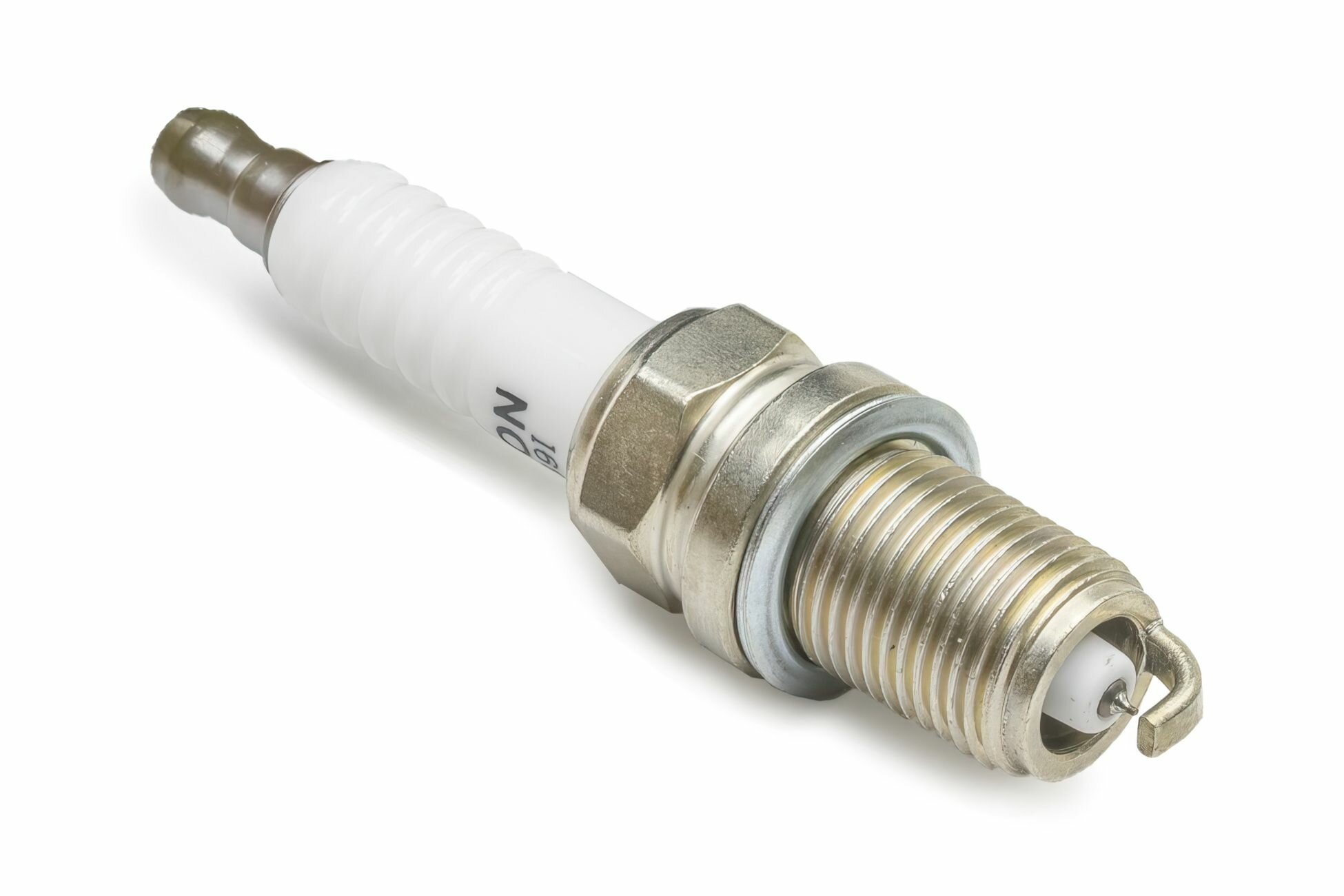Свечи зажигания 4шт, 5768 / IFR6BK (Iridium) CHEVROLET: Captiva 2.4i 06-, MAZDA: 3 1.6i 09-, RENAULT: Duster 1.6i 10-, MITSUBISHI: ASX 2.0i 10- / Pajero IV 3.8i 07-