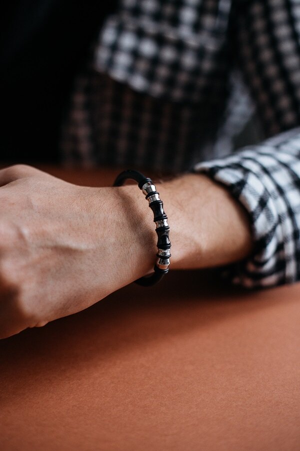 Эластичный браслет