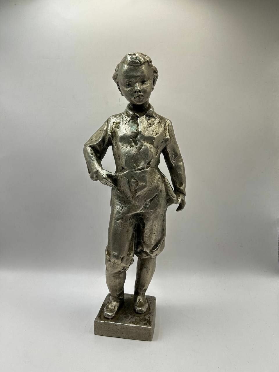 Статуэтка Юный Ленин, скульптор Силумин, высотой 26,5см! Редкость!