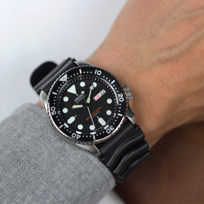Наручные часы SEIKO Automatic, серебряный, черный — фото 1