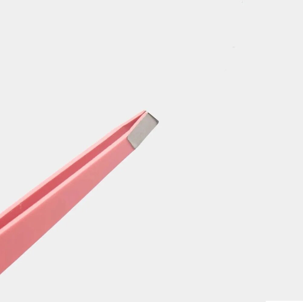 12 штук. Пинцет для бровей скошенный, коралловый, стальной, подлежит высокотемпературной стерилизации