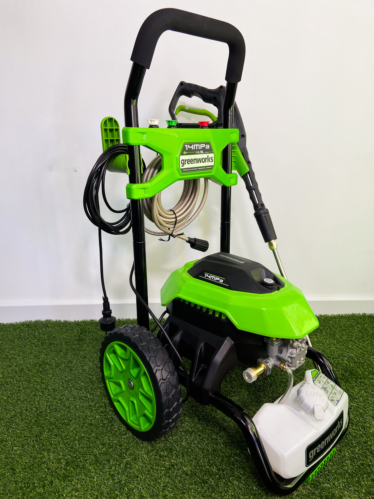 Мойка высокого давления 140 bar, Greenworks GHP2000, 220V, 1800W-5105507