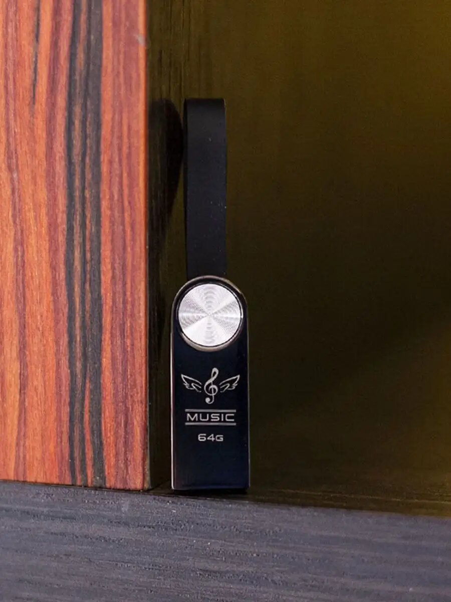 USB Flash-накопитель 32GB — фото 1