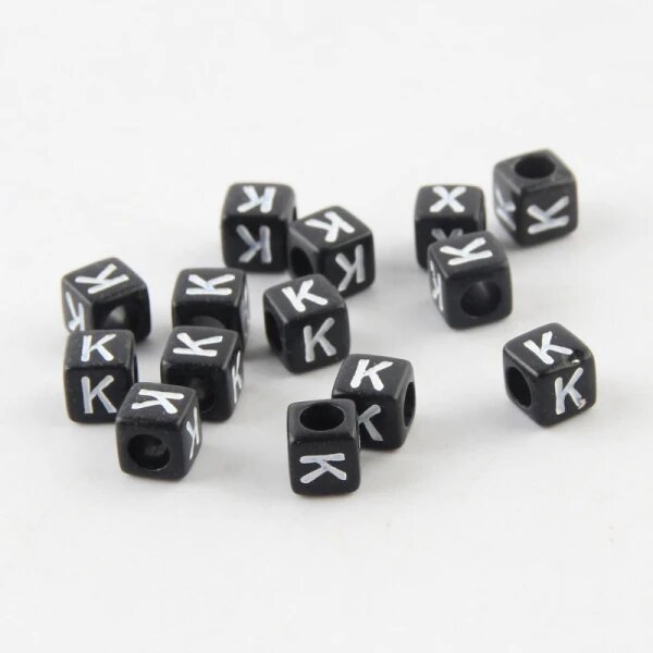 Квадратные акриловые бусины с буквами 6 х6 мм, черные и белые бусины алфавита для изготовления ювелирных изделий своими руками, серьги, ожерелья, браслета, амулетные аксессуары