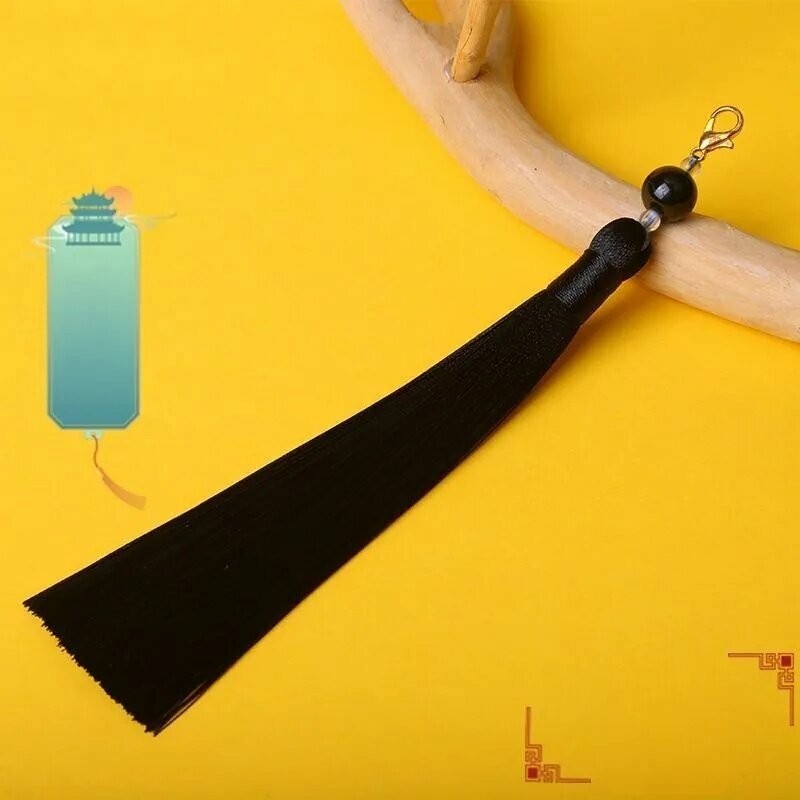 Украшена кисточкой из бисера,16cm, используется для украшения любого предмета