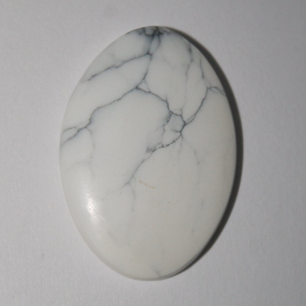 Коллекционный кабошон кахолонг, 31х21х3 мм, Урал, «True Stones»