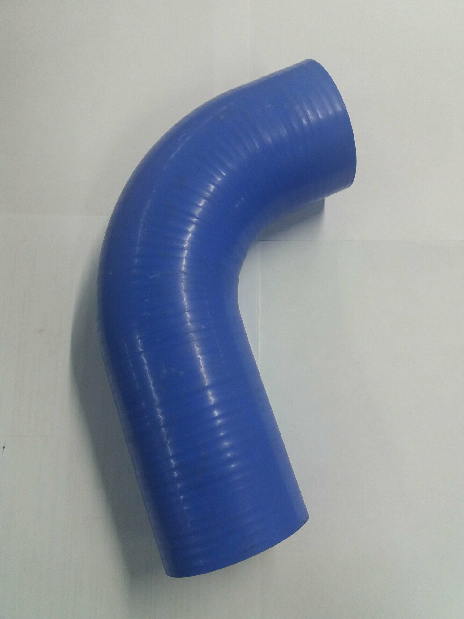Патрубок интеркулера угловой ГАЗ-3309 ЯМЗ Е4 (70*70)