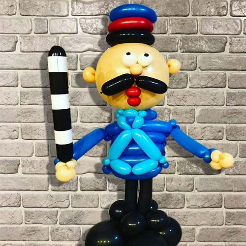 Фигура из воздушных шаров "Инспектор ДПС"