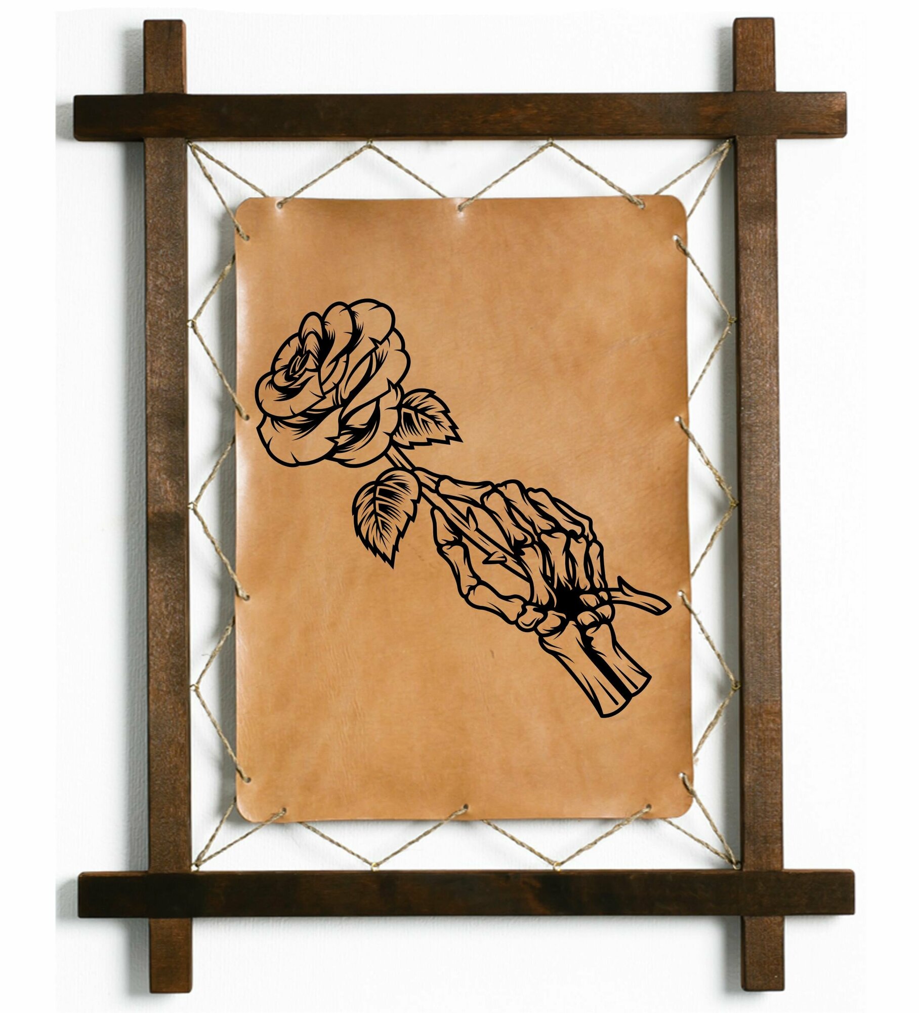 Интерьерная картина из натуральной кожи "Роза в руке скелета", декоративное настенное панно в деревянной раме, BoomGift