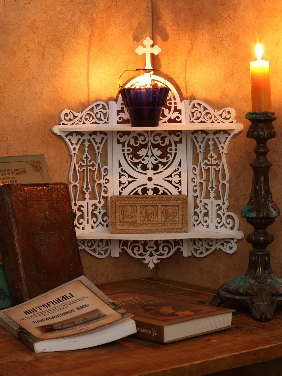 Иконостас BogataStudio полка для икон, белая, угловая, из березовой фанеры