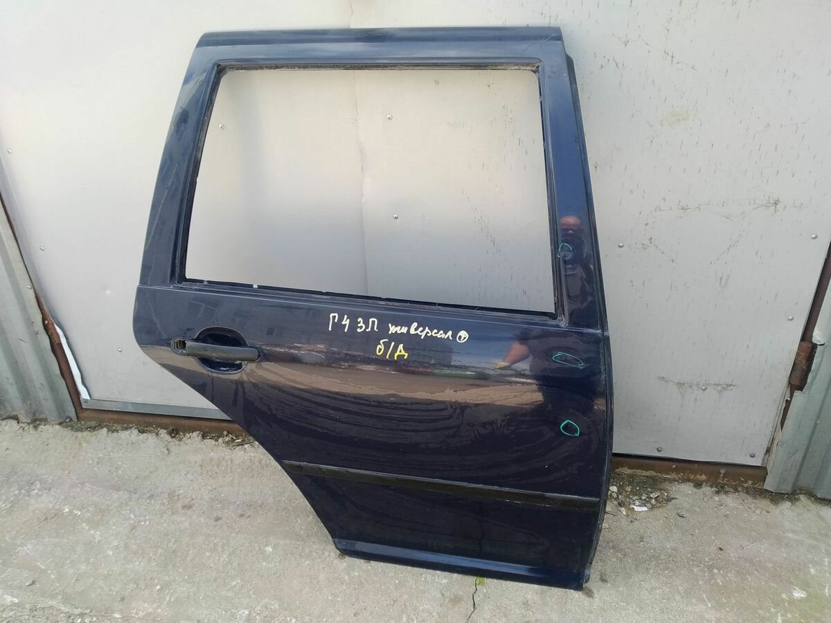 Дверь задняя правая Фольксваген Гольф 4 Бора 1J9833056E