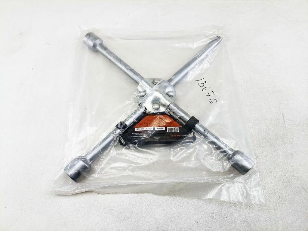 Ключ баллонный крест 17,19,21мм.+1/2" усиленный 34411